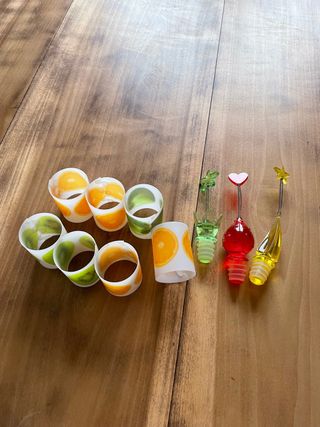 Simpatici portatovaglioli e tappi