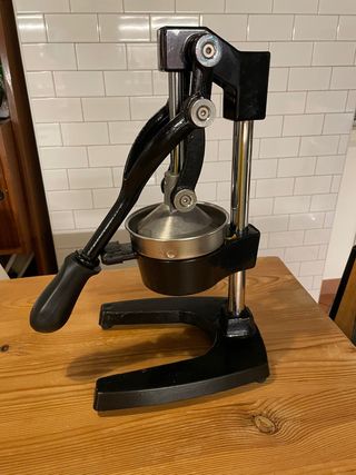 Spremiagrumi e melograni a leva