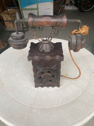 Telefono antico in legno vintage 