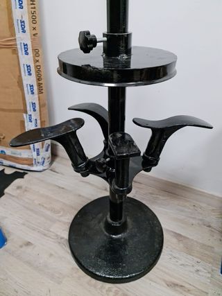 piantone a colonna per Calzolaio