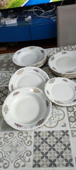 set piatti porcellana 