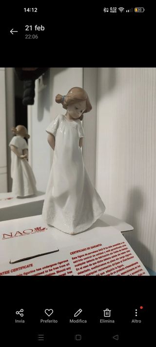 statuina Bambina Nao in porcellana 