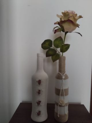 Bottiglie decorate a mano