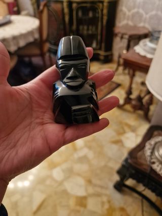 statuetta particolare