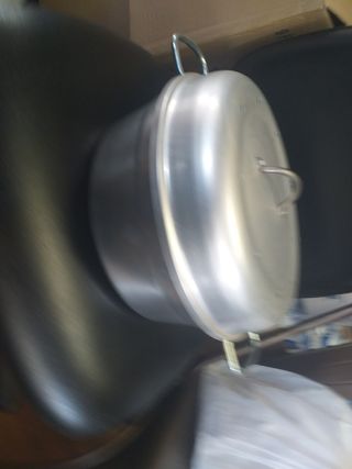 pentola alluminio con buco 