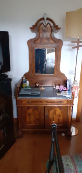 toilette 1800 con alzata e specchio