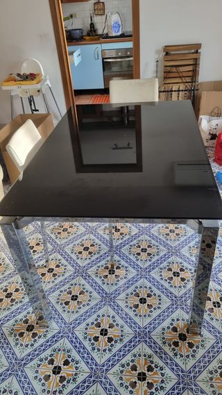 Tavolo vetro e acciaio
