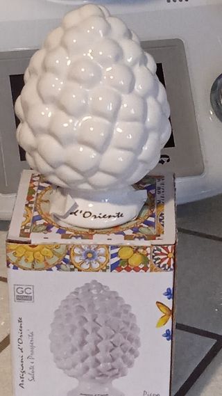 pigne dell'abbondanza in ceramica 