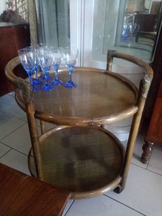 Tavolino tondo portaliquori