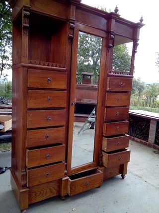 vendesi armadio antico metà 800