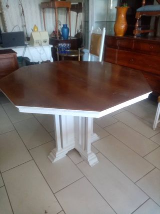 Tavolo ottagonale allungabile