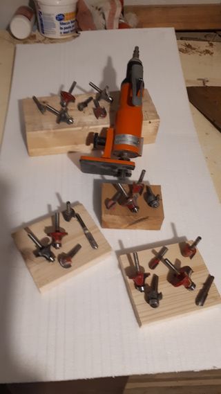 Fresatrice ad aria più 21 frese per legno