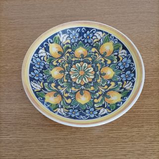 Piatto decorativo lavorato a mano