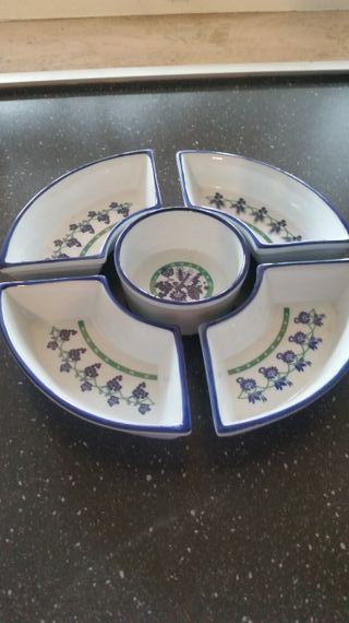 Cucina- 2 ciotole + 8 vassoietti per salse