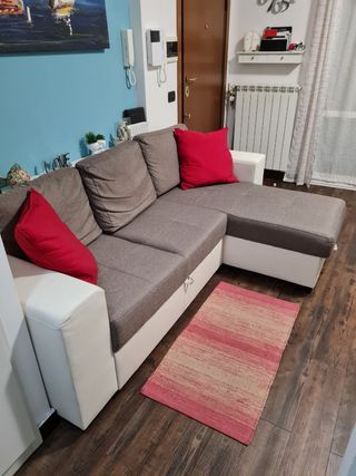 Divano 3 posti con penisola (e letto)