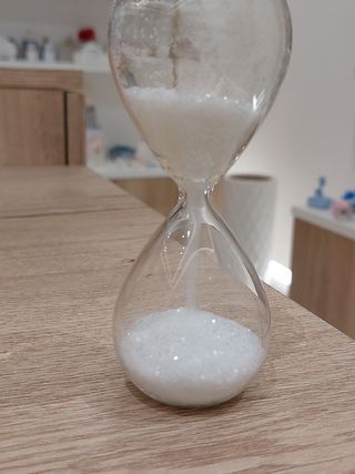 clessidra con glitter bianco