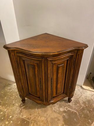 Angoliera in legno massello