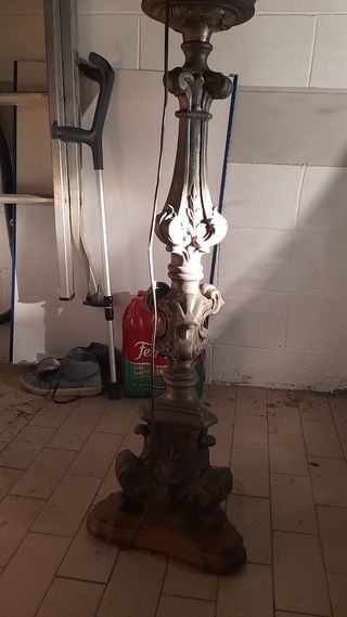 Piantana antica funzionante in metallo argentato