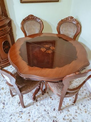 tavolo antico anni 50/60 estendibile con 4 sedie