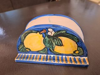 portatovaglioli in ceramica di Caltagirone 