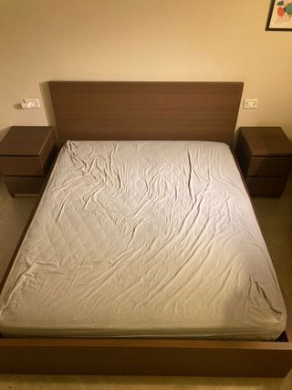 Letto matrimoniale Ikea (modello MALM)
