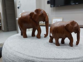 Coppia elefanti in legno 