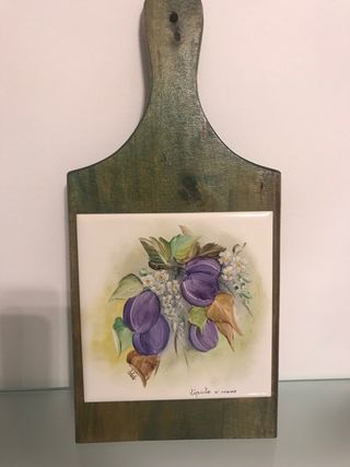 Tagliere in legno dipinto a mano