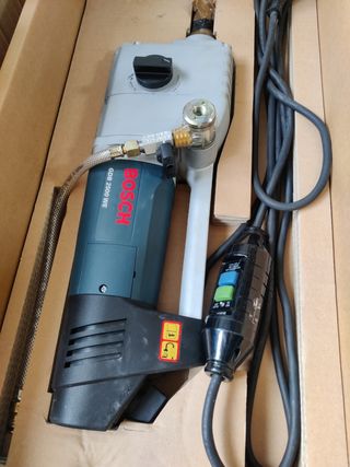 carotatrice Bosh GDB 2500WE