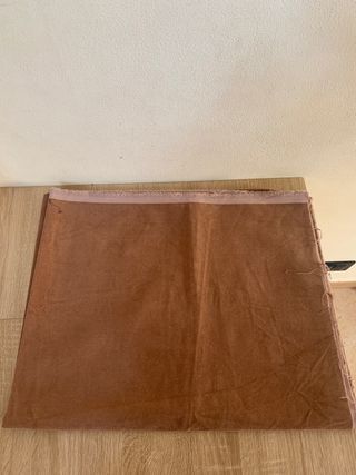 Nuovo scampolo di vellutino di colore marrone 