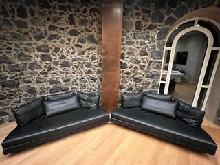 Divano in pelle nero