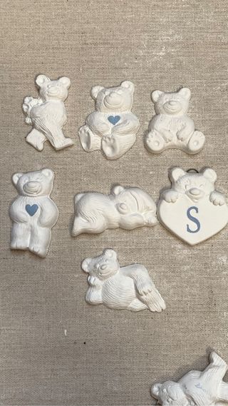 Sette orsetti di gesso profumati 