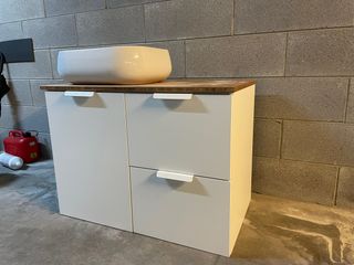 Mobile sospeso bagno