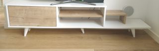 Mobile TV bianco e rovere