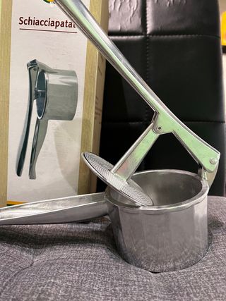 Schiacciapatate in alluminio