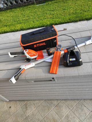 Vendo taglia bordi STHIL