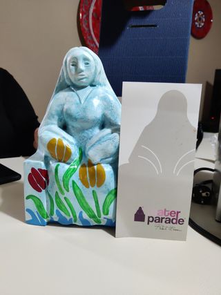 Statuetta Mater Parade