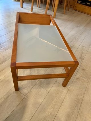 Tavolino in legno ciliegio e vetro