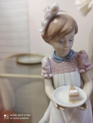 bambola con torta lladro'