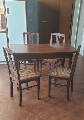 TAVOLINO e 4 Sedie