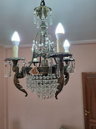 Lampadario con cristalli