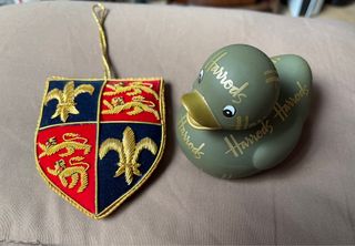 Papera harrods e stemma city of london 