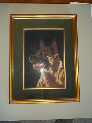 Quadro cane ricamato