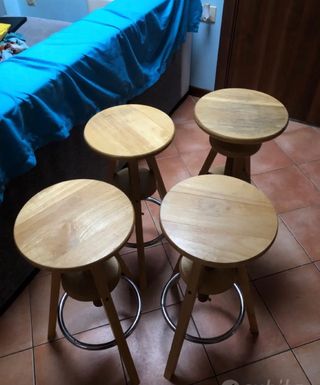 Sgabelli in legno regolabili