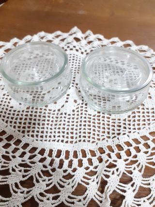 2 vasetti con coperchio 