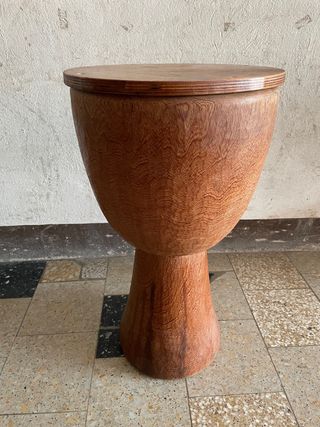 Tavolo/sedia a forma di bongo