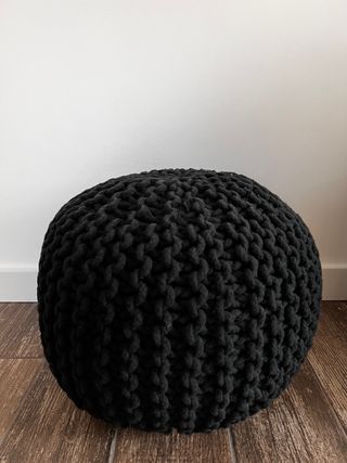 Pouf intrecciato a mano