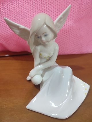 statuetta fata con ali