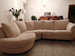 Divano Natuzzi scamosciato, cuscini in omaggio