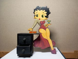 portagioie in legno dipinto a mano di betty boop