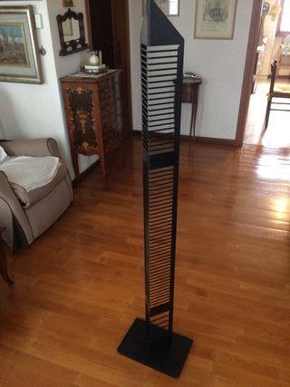 PORTA CD A COLONNA IN METALLO NERO